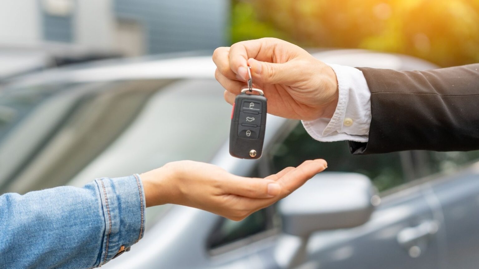 Passing the Keys: How to Transfer Car Ownership in Australia Within the ...